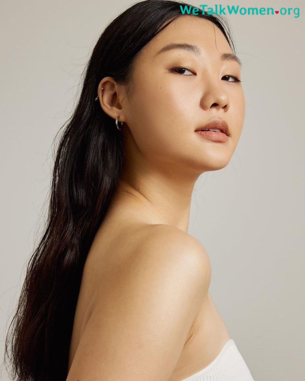 Dating a Chinese Woman: Complete Guide for Men