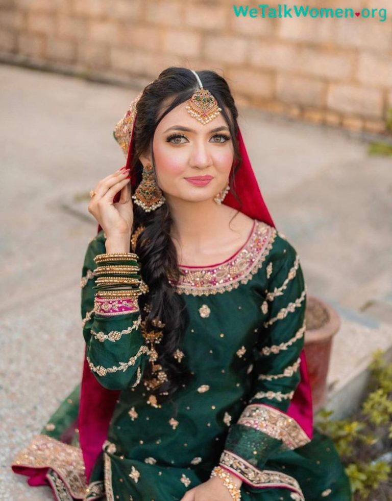 Understanding the Charm of Beautiful Pakistani Women